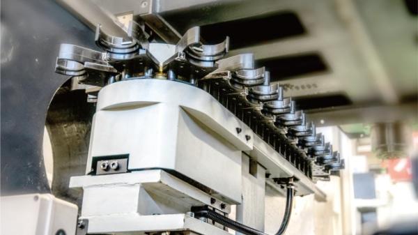 Quality Advanced Five-Axis CNC Blade Milling Center for Precision Engineering for sale