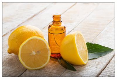 China Pure Lemon Oil For  Natural Disinfectant And Natural Cleaner,citrus lemon peel oil for sale