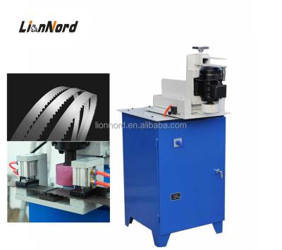 Cina Pipe Bi-metal Band Saw Blades Machine di affilatura e saldatura con lunghezza di bobina 75-100m in vendita