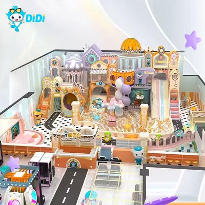 Cina Parco giochi interno a tema di colori dolci personalizzato per bambini con scivolo in legno e pozzo a palla in vendita