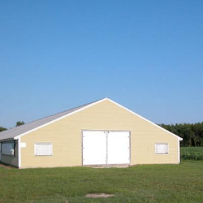 China Safety Lightweight Steel Frame Chicken Coop Customized For Poultry Farming for sale