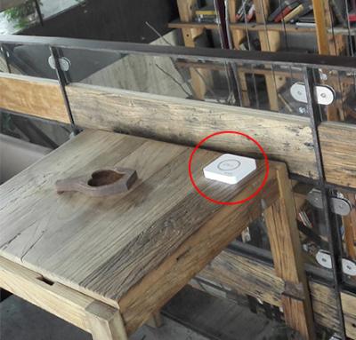 中国 カフェ/レストラン用のテーブルやホルダーに固定された無線ウェイトレスコールボタン 販売のため