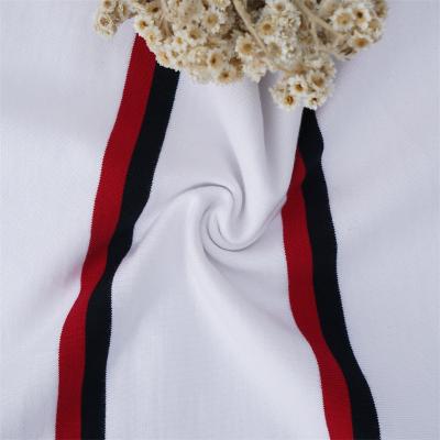 China Hoogwaardig en niet gemakkelijk te vervormen ademend en verfrissend gestreepte gebreide stof voor polo shirt Te koop