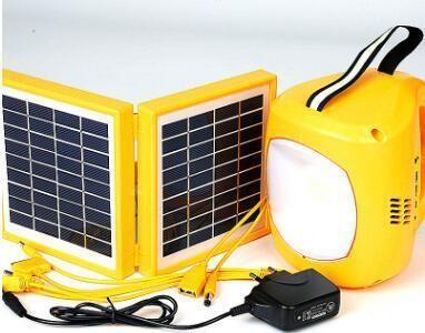 China Handy Outdoor Solar Table Lanterns IP54 Solar Panel Lantern Lights 2700K for sale