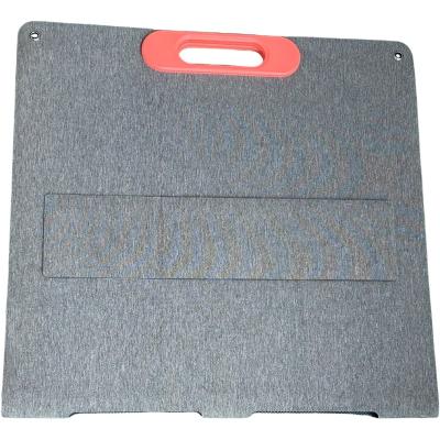 China 4 chargeurs solaires pliables avec taille de dépliage 1670*500*5MM for sale