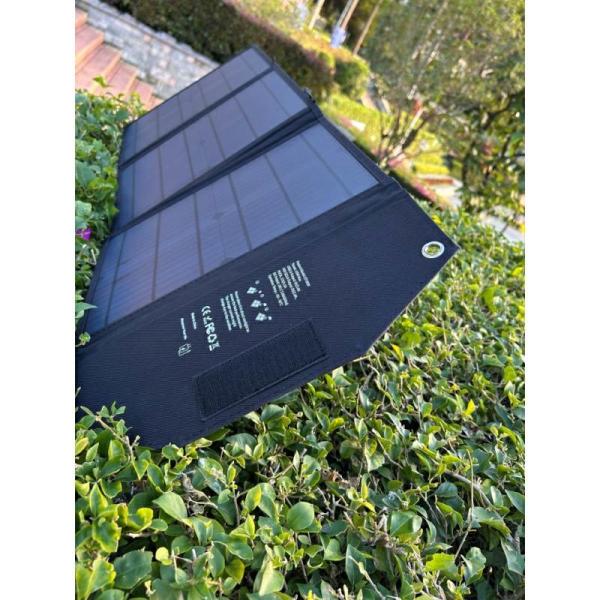 Quality Portable and Lightweight Solar Folding Bag with 2 Usb Ports 2.35 Kgs Folded for sale