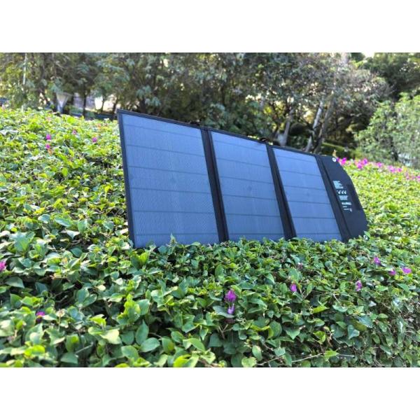 Quality Portable and Lightweight Solar Folding Bag with 2 Usb Ports 2.35 Kgs Folded for sale