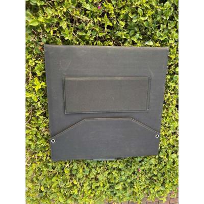 China Convenient Outdoor Solar Panel Charger with PWM Controller and USB Output for sale