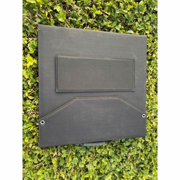 Quality Monocrystalline Cell Solar Folding Bag with 2 USB Ports and Compact Folded Size for sale