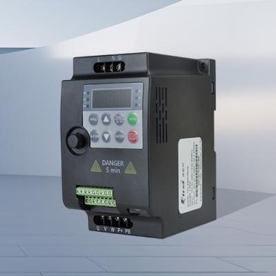 China Industrial Mini VFD Drive 220V 380V 0.4KW-4KW For Water Pump Control for sale