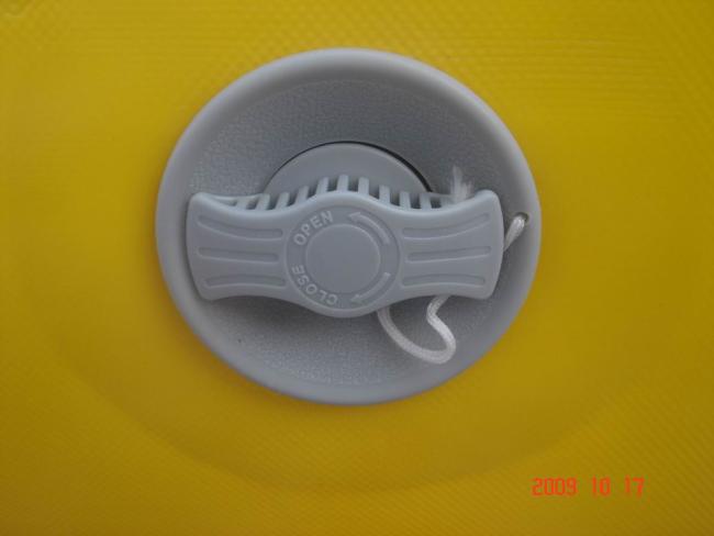 inflatable pool valve closed