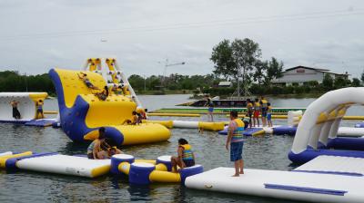 Cina Produttore dei parchi dell'acqua di BALI/Bouncia di galleggiamento gonfiabili giganti Aqua Park in vendita