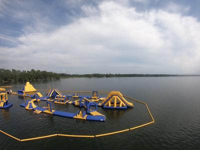 Cina Capacità gonfiabile all'aperto di 120 persone di massimo del parco 50m*34m dell'acqua in vendita