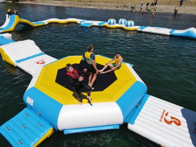 Cina Capacità gonfiabile di 200 persone del parco dell'acqua dell'attrezzatura di sport acquatici dei bambini in vendita