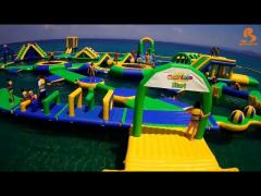 Customized Anti UV Heat Resistance Inflatable Water Park Foating
