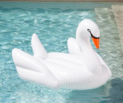 Cina Gran Peagasus Adult Pool Float Pearl White Swan Pool Toy Personalizzato in vendita