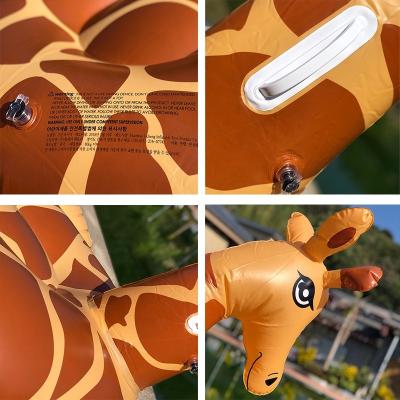 Cina 0.32mm spessa piscina per animali galleggiante gonfiabile piscina gigante giraffa galleggiante in vendita