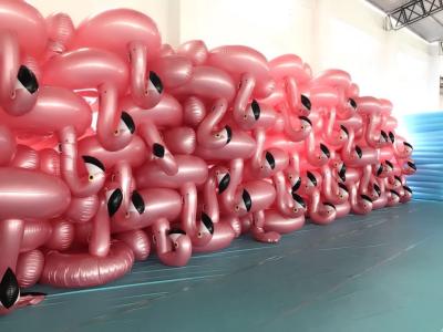 Cina Pelle di farfalla OEM galleggiante in PVC gonfiabile galleggiante in piscina di flamingo rosa in vendita