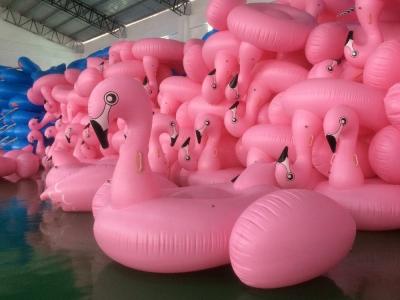 Cina Pelle di farfalla OEM galleggiante in PVC gonfiabile galleggiante in piscina di flamingo rosa in vendita