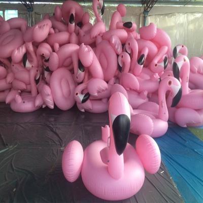 Cina Pelle di farfalla OEM galleggiante in PVC gonfiabile galleggiante in piscina di flamingo rosa in vendita