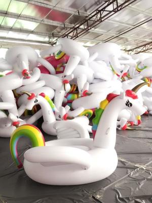 Cina OEM Rideable gonfiabile piscina galleggiante Ride On gonfiabile unicorno piscina lounge giocattolo in vendita