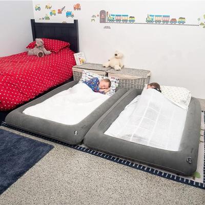 Cina Bambino Dormire Mobili gonfiabili Viaggi Materasso portabile con rotaie in vendita