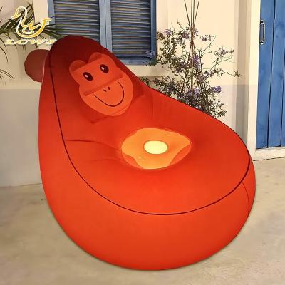 Cina LC Schimpanzé Animal Design Salone gonfiabile pieghevole Sofà a sbalzo Poltrona Divano con luce a controllo remoto in vendita