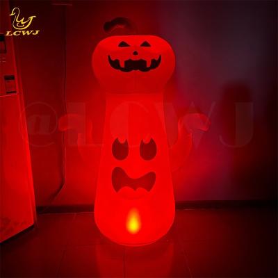 Cina Giocattoli giganti gonfiabili con luci a LED in vendita
