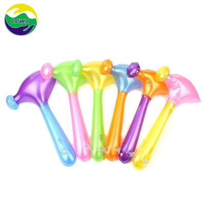 Cina Colore arcobaleno 0,5 kg Giocattoli gonfiabili in plastica 0,18 mm Giocattoli a martello gonfiabili in vendita