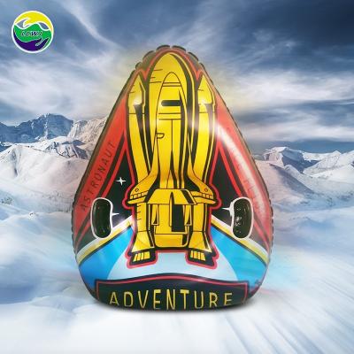Cina Forma di triangolo razzo nuovo design giocattolo snowtube per bambini slitta invernale in vendita