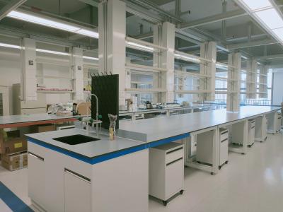 Cina Banchi di laboratorio mobili chimici modulari della mobilia moderna del laboratorio della resina fenolica in vendita