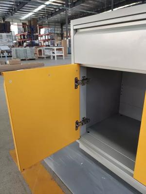 中国 1500mmの実験室の工作台の隣り合わせのドア2の引出しの化学実験室の家具 販売のため
