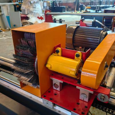 Cina Regolazione della velocità a frequenza variabile Macchina di lucidatura di bastoncini rotondi di legno per scopa in vendita