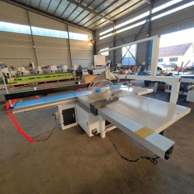China 8000r/min Scoring Speed CNC-6132 Double Blade Sliding Table Saw for Construction Works for sale