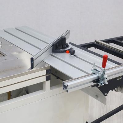 Cina Taglio di pannelli di precisione semplificato con la piccola sega circolare PDMJ1 nella lavorazione del legno degli hotel in vendita