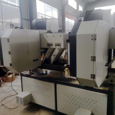 Cina 2500 KG MJ400 sega a fascia orizzontale per la lavorazione del legno per il taglio di pavimenti in legno e di legno massello in vendita