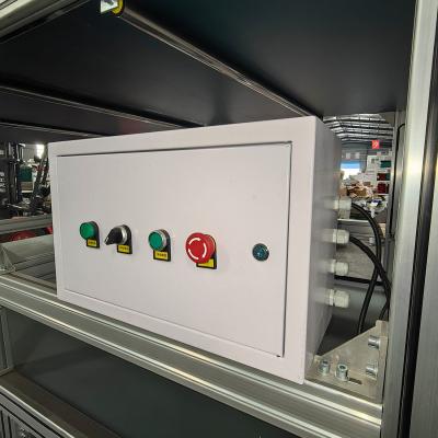 China Projeto de máquina de roteador CNC de alimentação e descarga automática com plataforma transportadora à venda