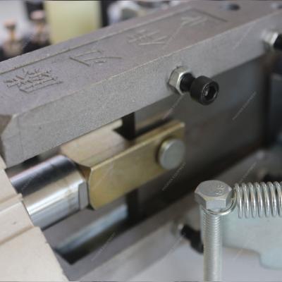Cina Macchina portatile di bandaggio a 45 gradi per armadi di cucina e mobili in legno in vendita