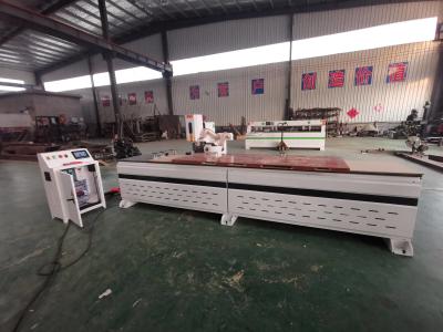 China Perforación de agujeros de madera Máquina de fresado automática CNC para perforación de agujeros de madera en venta