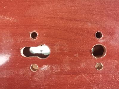China Perforación de agujeros de madera Máquina de fresado automática CNC para perforación de agujeros de madera en venta