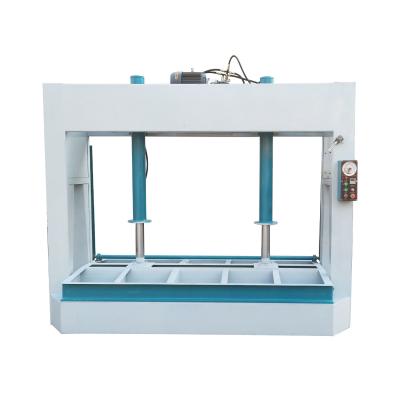 Cina 2950X1250X2250mm MJ50A Tavola di compensato idraulica Arredamento laminato Porta di legno Pavimento Legno lavorazione a freddo in vendita