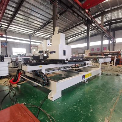 Cina Macchine per la lavorazione del legno Macchine CNC per serrature a doppio lato a chiusura di porte a cerniera con potenza di 26,44 kW in vendita