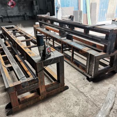 Cina Macchine per la lavorazione del legno Macchine CNC per serrature a doppio lato a chiusura di porte a cerniera con potenza di 26,44 kW in vendita