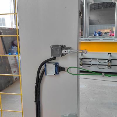 China PH120 Máquina de prensagem a quente hidráulica automática de 2 camadas para a fabricação de portas 120 T pressão total à venda