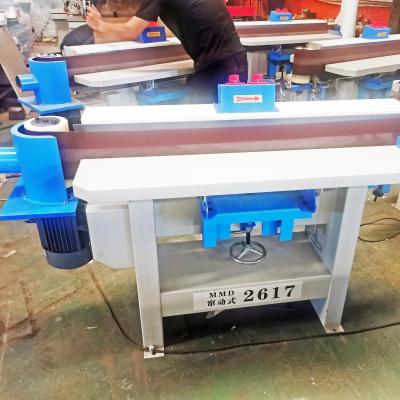 Cina Superficie del legno Mini cintura liscia di levigatura del metallo Verticale cintura di sabbia macinatrice per la lavorazione del legno in vendita