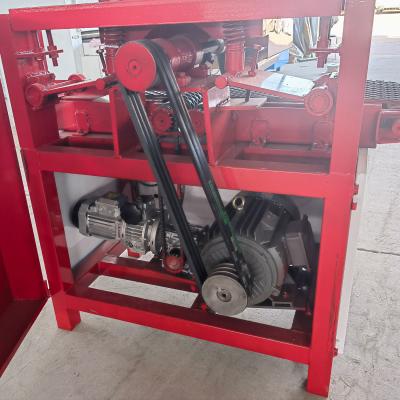 Cina 380V Voltage Multi-Blade Wood Cutting Machine per la segatura rapida e accurata del legno in vendita