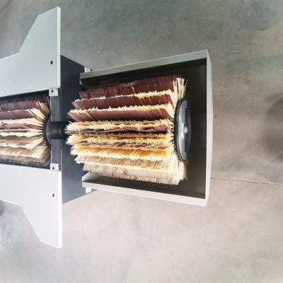 Cina Macchina per la levigatura del legno tamburo spazzola per la levigatura dei rulli macchina manuale per la lucidatura di mobili di piccole dimensioni in vendita