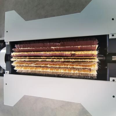 Cina PM120A Piccola macchina di levigatura manuale a spazzola a tre rulli per superfici lisce di legno in vendita
