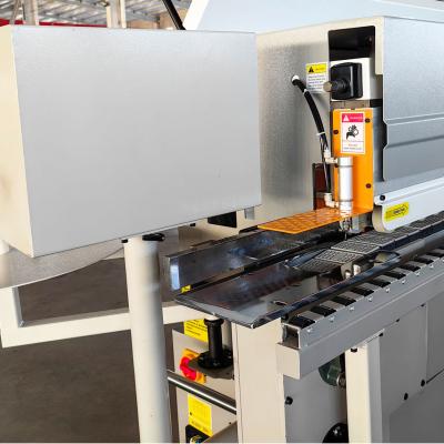 Cina PM50B Macchina per l'elaborazione di fasce per pannelli a base di legno 1155KG Spessore del pannello 10-60mm PVC in vendita