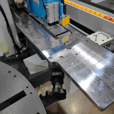 China Highly CNC Woodworking Machinery for Automatic Edge Banding and Cabinet Making Design for sale